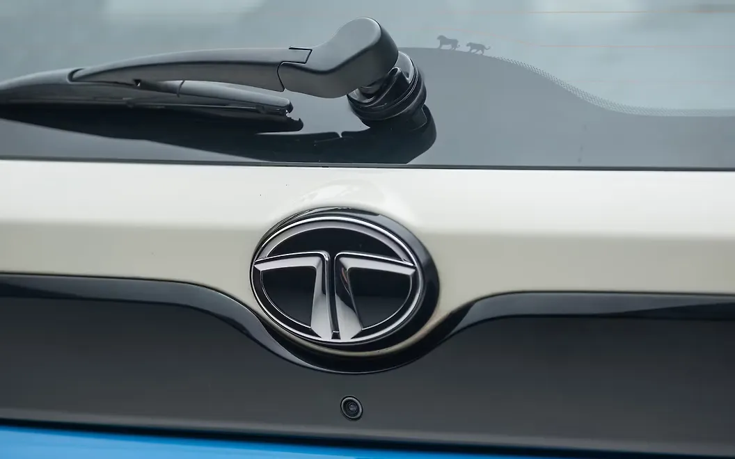 Tata Nexon [2017-2020] - Rear View | 77 Tata Nexon [2017-2020] Images