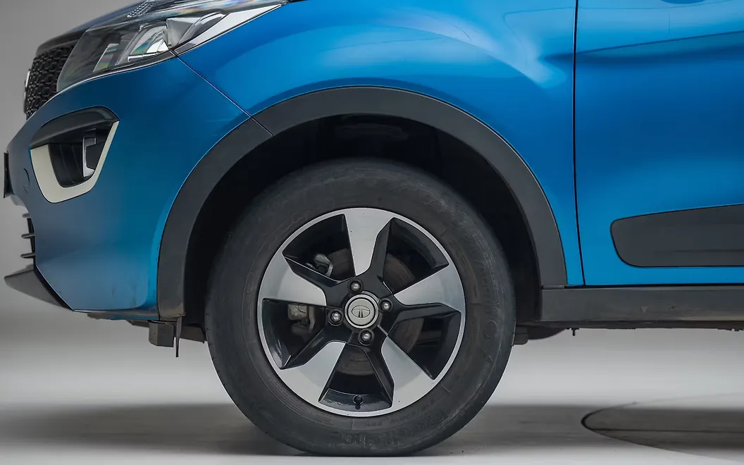 Tata Nexon [2017-2020] - Rear View | 77 Tata Nexon [2017-2020] Images