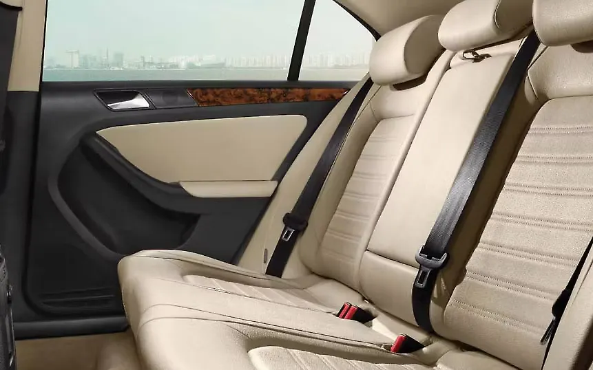 Volkswagen Jetta - Interior | 7 Volkswagen Jetta Images