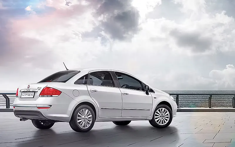 Fiat Linea - Engine Bay | 87 Fiat Linea Images