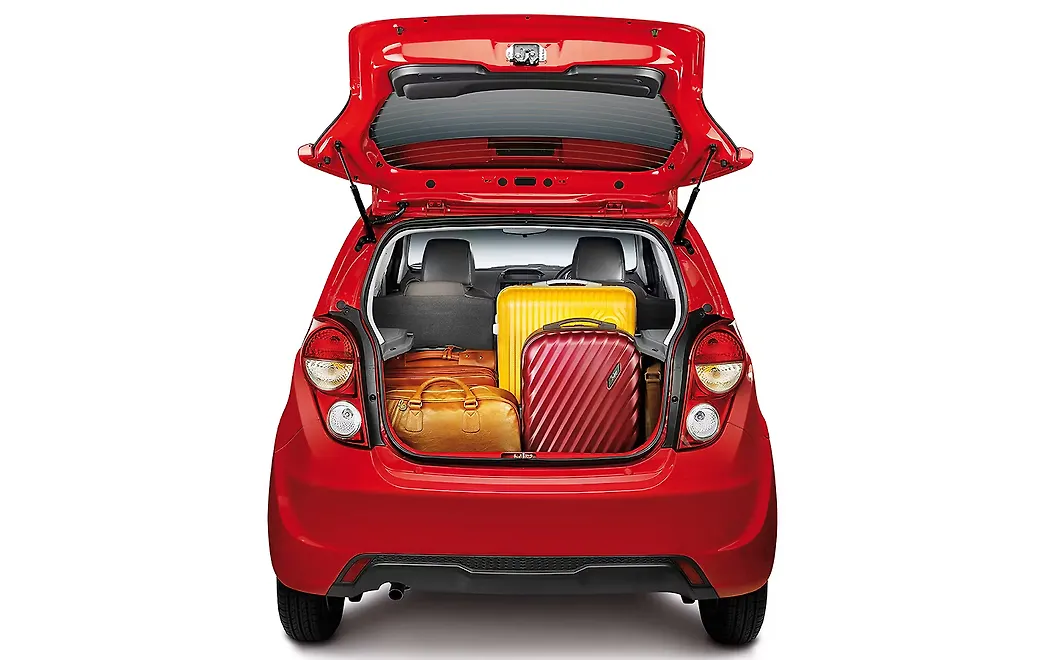 Chevrolet Beat Interior Images: Beat Interior Photo Gallery