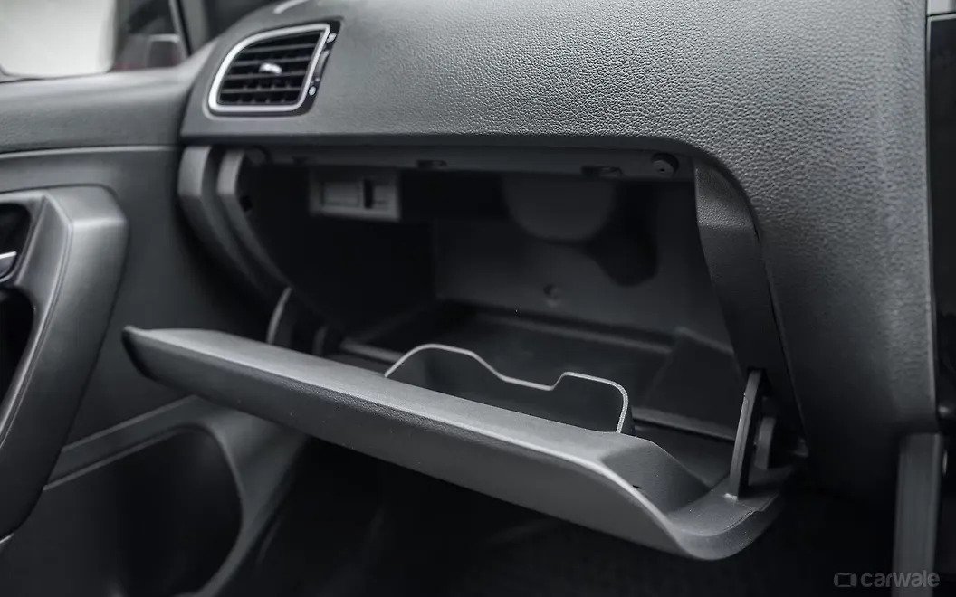 Volkswagen Polo [2016-2019] Images | Polo [2016-2019] Exterior, Road ...