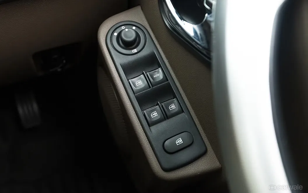 Renault Duster [2016-2019] Images | Duster [2016-2019] Exterior, Road ...