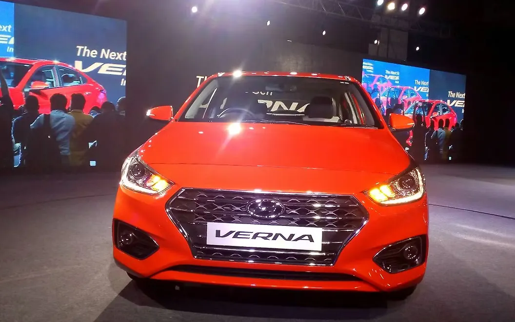 Hyundai Verna [2017-2020] Images | Verna [2017-2020] Exterior, Road ...