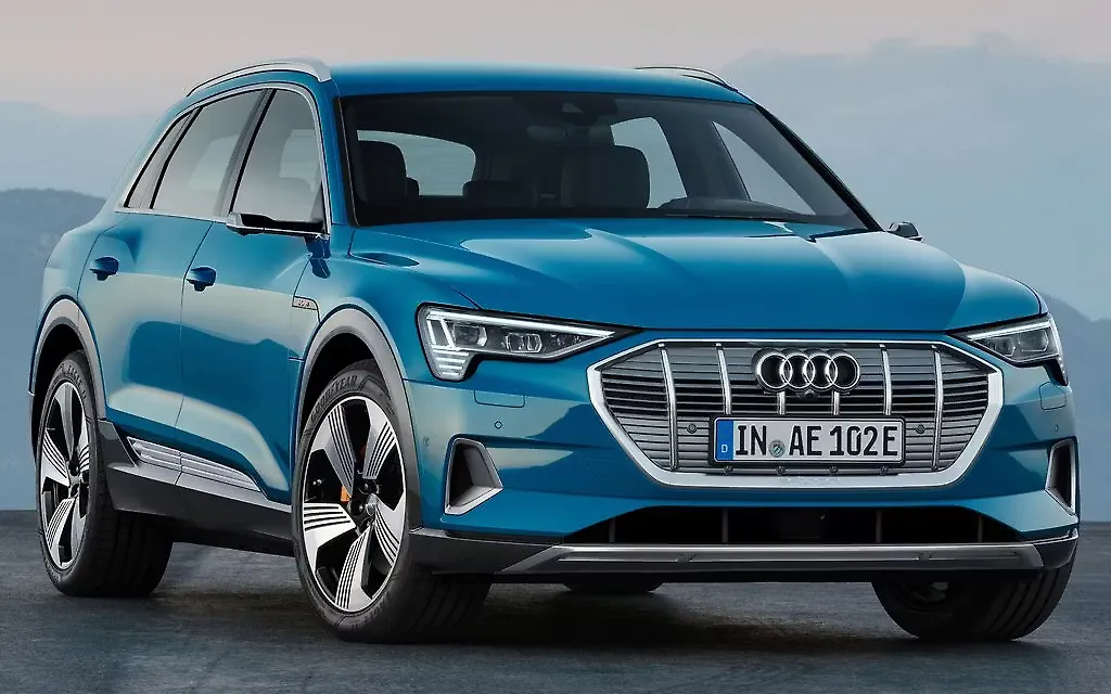 Audi e-tron - Front Grille | 96 Audi e-tron Images