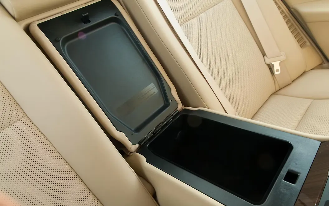 Toyota Camry [2015-2019] - Rear Arm Rest | 99 Toyota Camry [2015-2019 ...