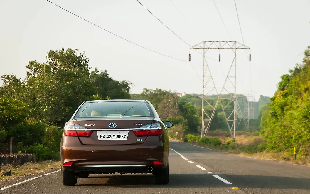 161 Toyota Camry [2015-2019] Images | Camry [2015-2019] Exterior, Road ...