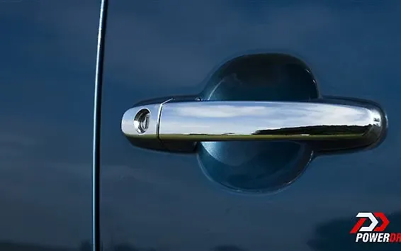 Discontinued Toyota Innova 2013 Images