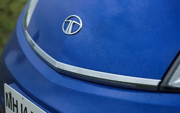 Tata Nano - Front Bumper | 63 Tata Nano Images