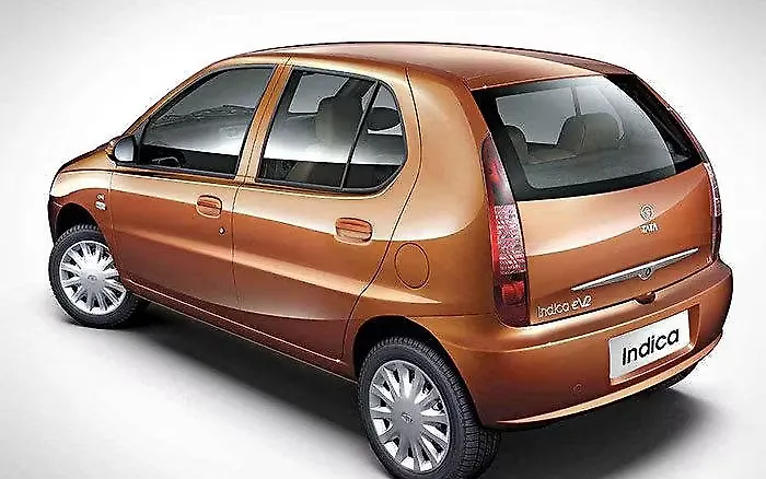 Tata Indica V2 - Rear View | 4 Tata Indica V2 Images