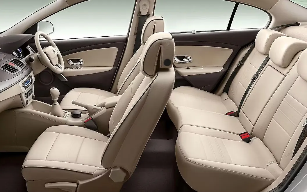 Renault Fluence Interior 360 View