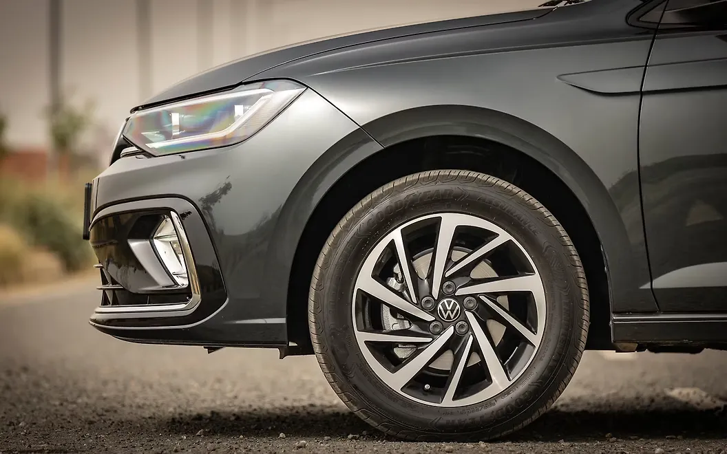 92 Volkswagen Virtus Images | Virtus Exterior, Road Test and Interior ...