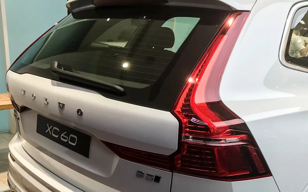 Volvo XC60 [2021-2022] - Back View | Volvo XC60 [2021-2022] Images