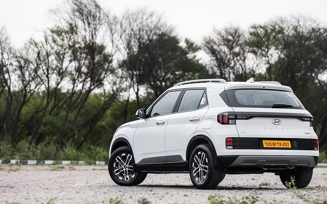 48 Hyundai Venue Images | Venue Exterior, Road Test and Interior Photo ...