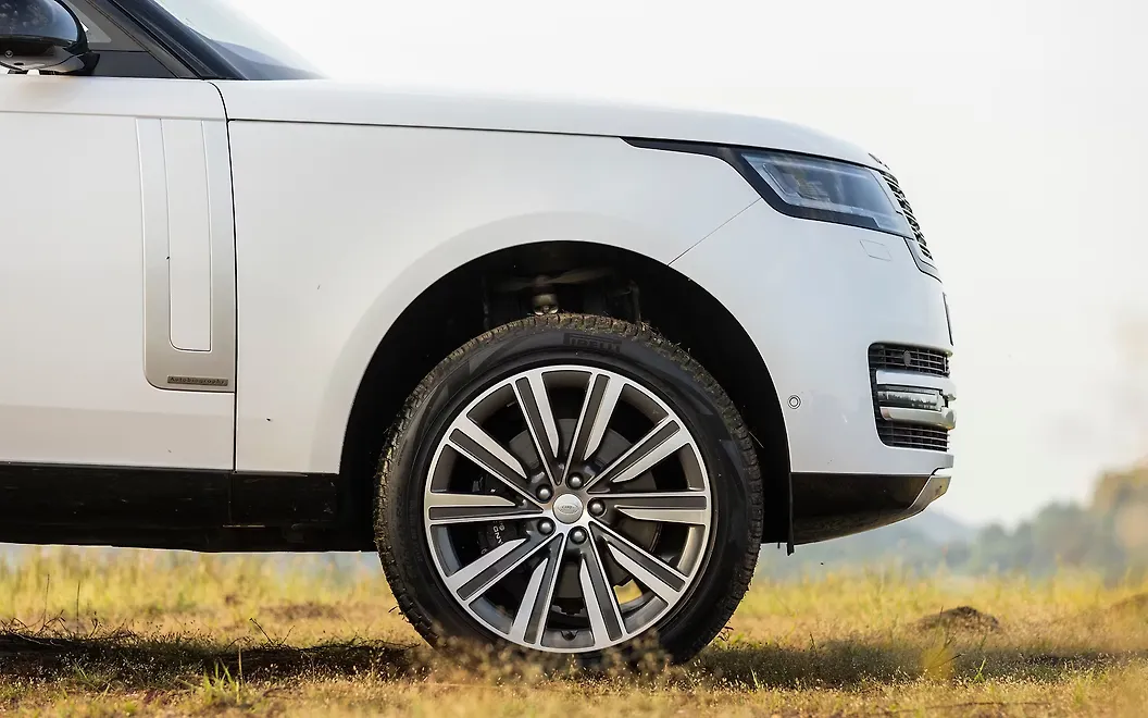 Land Rover Range Rover - Rear View | Land Rover Range Rover Images