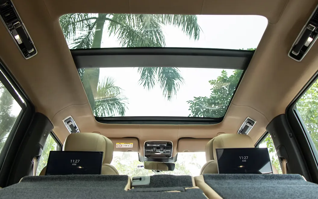 Land Rover Range Rover Interior Images: Range Rover Interior Photo Gallery