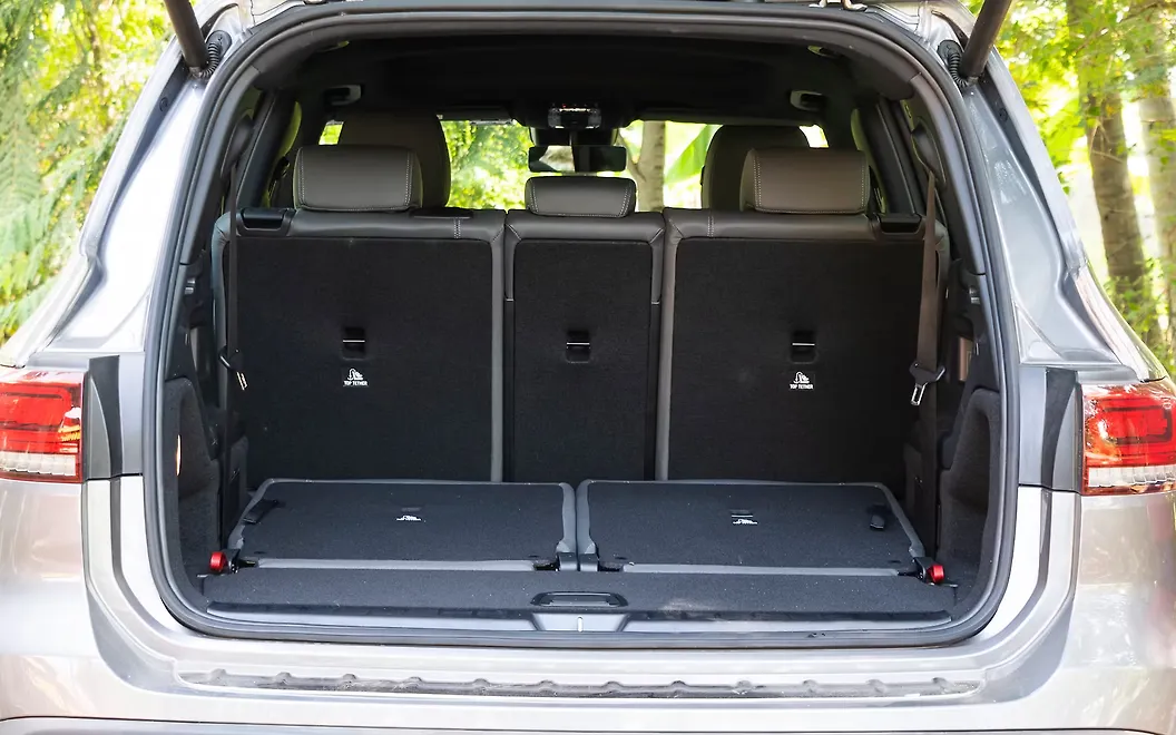 Mercedes-Benz EQB - Bootspace with all Seats Folded | Mercedes-Benz EQB Images