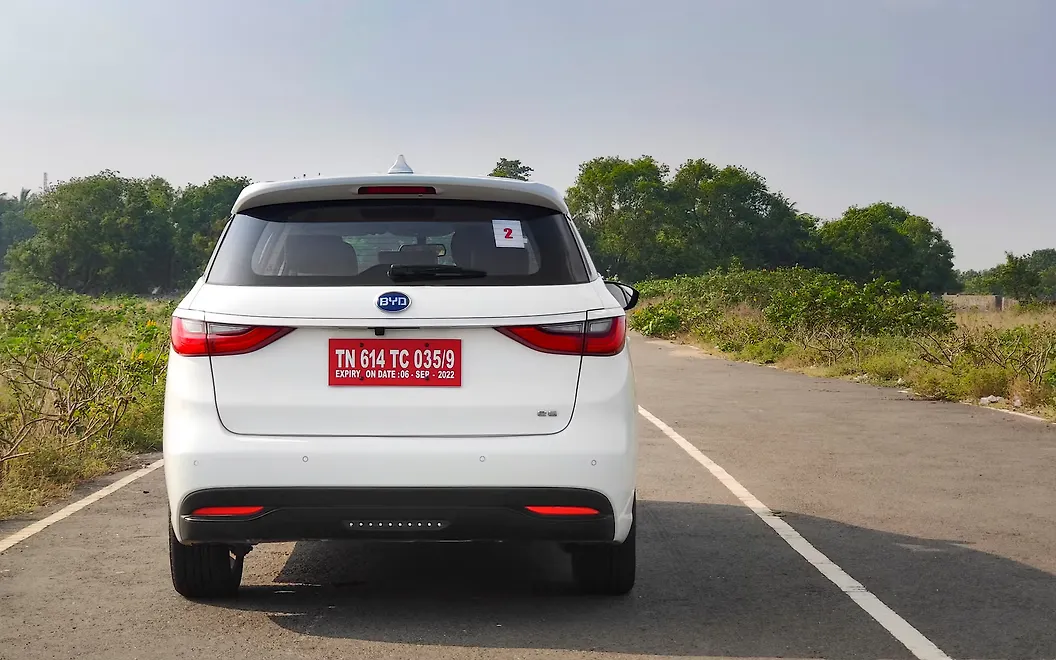 Toyota Innova Hycross Images | Innova Hycross Exterior, Road Test and ...