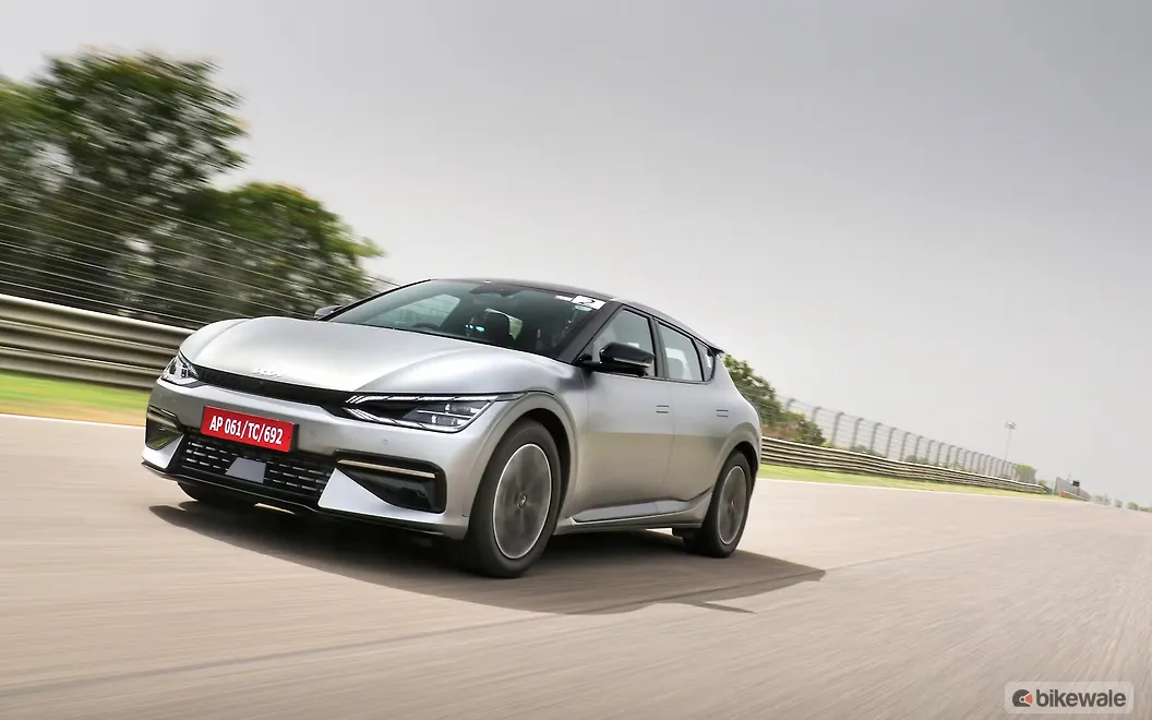 106 Kia EV6 Images | EV6 Exterior, Road Test and Interior Photo Gallery