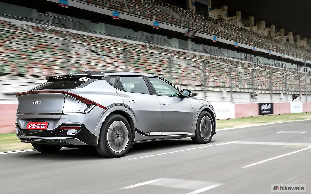 106 Kia EV6 Images | EV6 Exterior, Road Test and Interior Photo Gallery