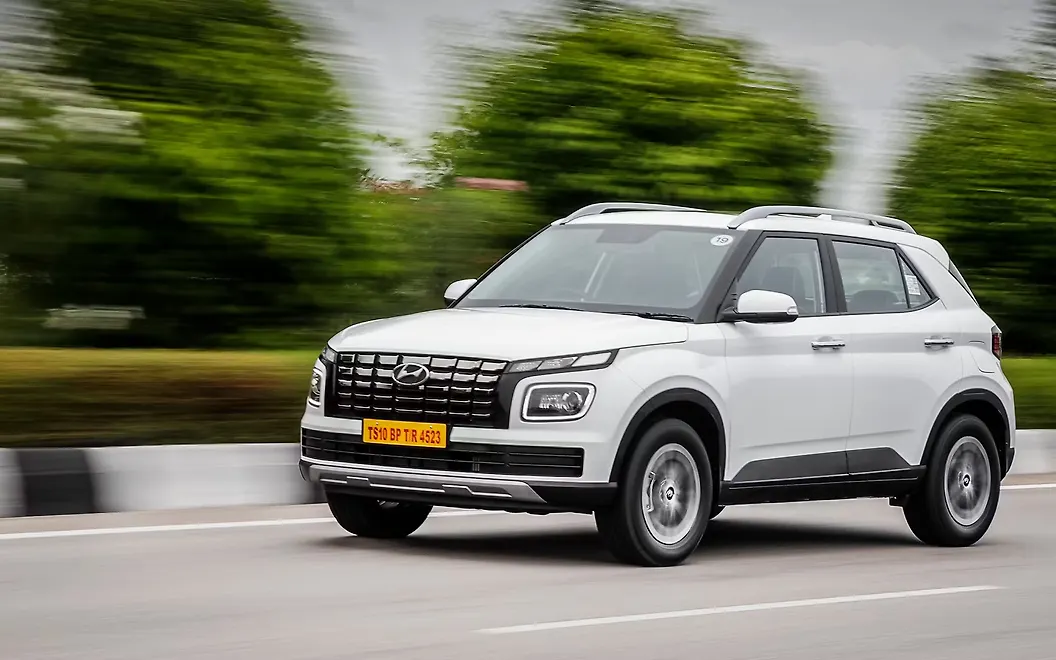 90 Hyundai Venue Images | Venue Exterior, Road Test and Interior Photo ...