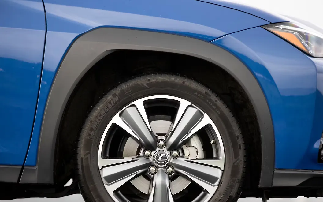 Lexus UX 300e - Rear Windscreen | Lexus UX 300e Images