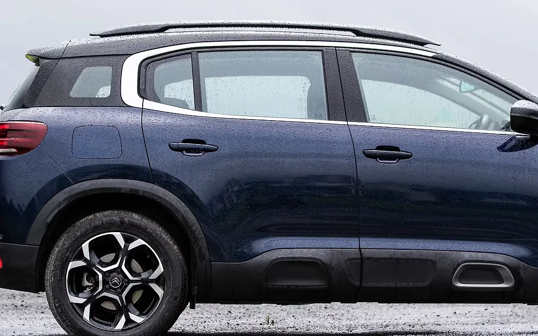 Citroen C5 Aircross - Back View | Citroen C5 Aircross Images