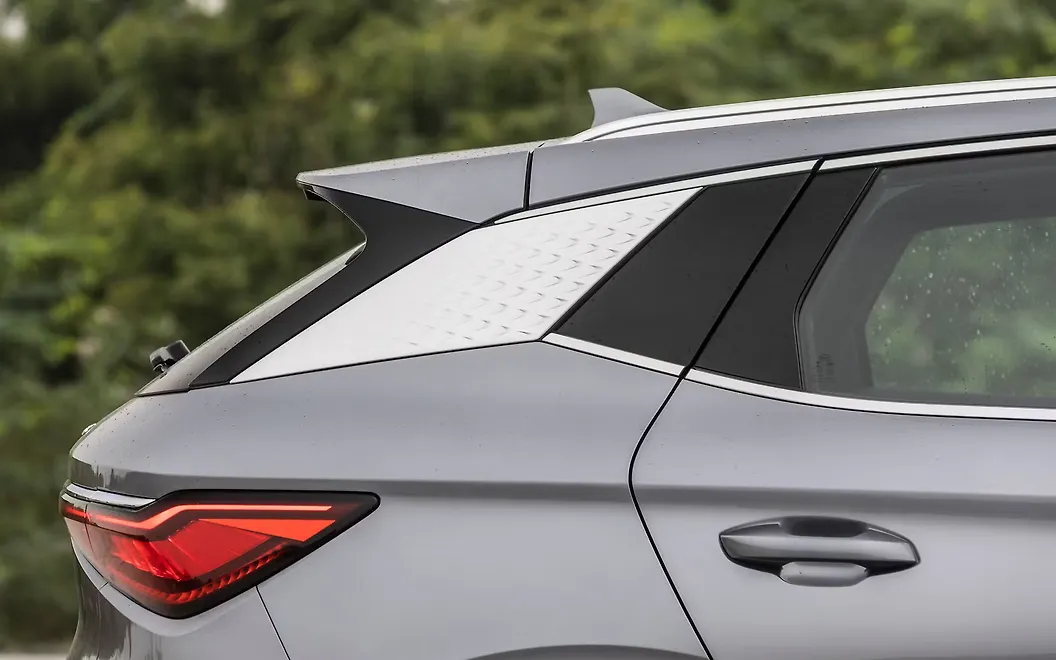 BYD Atto 3 Images | Atto 3 Exterior, Road Test and Interior Photo Gallery