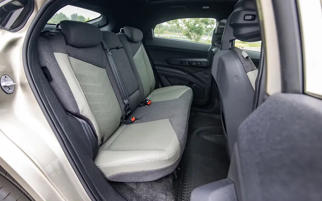 Compare Mahindra Be 6 Vs Mahindra Xev 9e