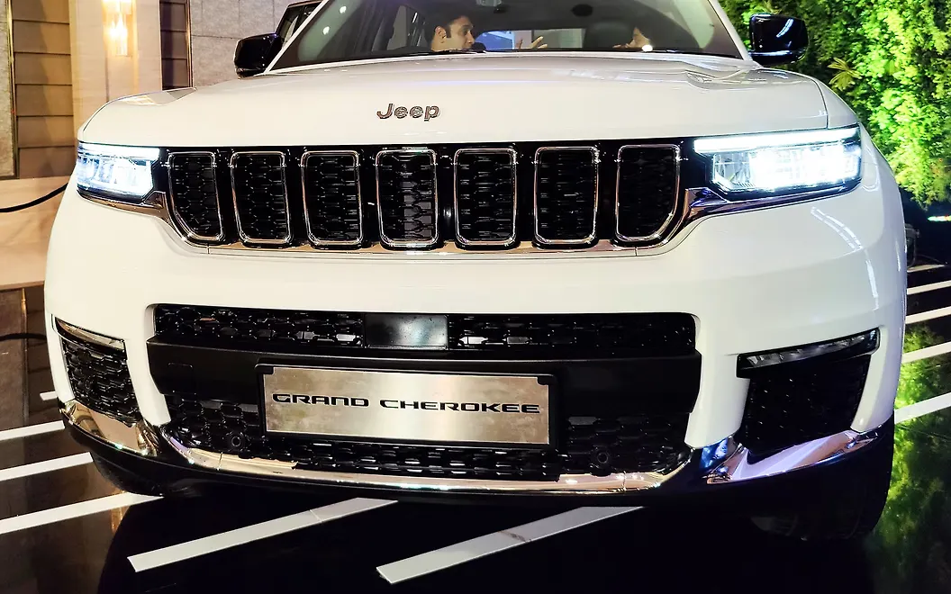 Jeep Grand Cherokee - Front Grille | 56 Jeep Grand Cherokee Images