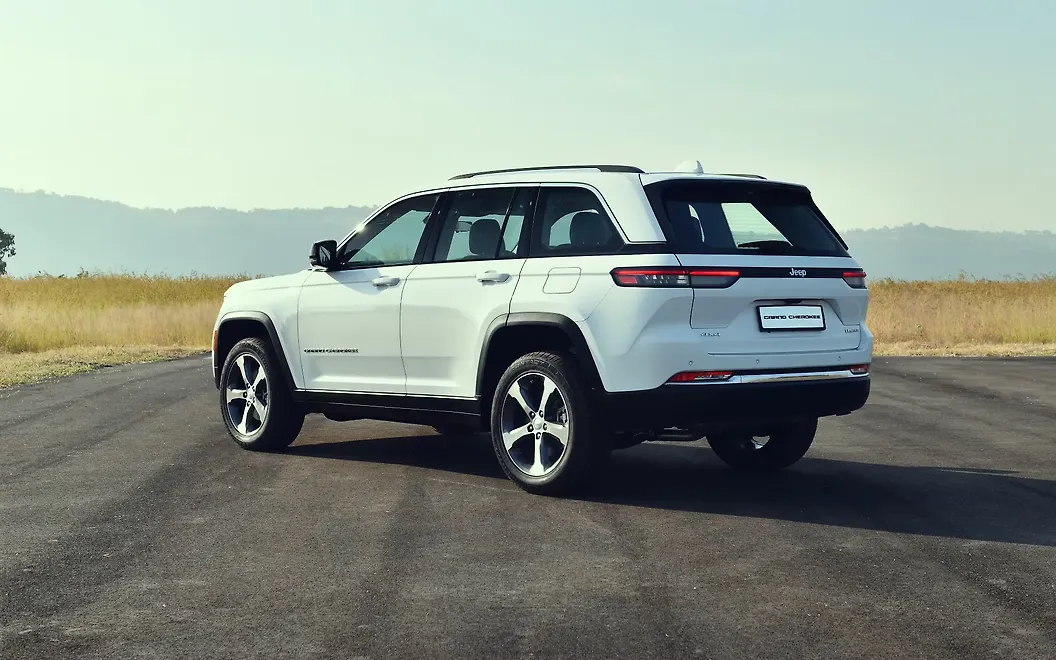 Jeep Grand Cherokee [2016-2020] - Interior | 8 Jeep Grand Cherokee ...