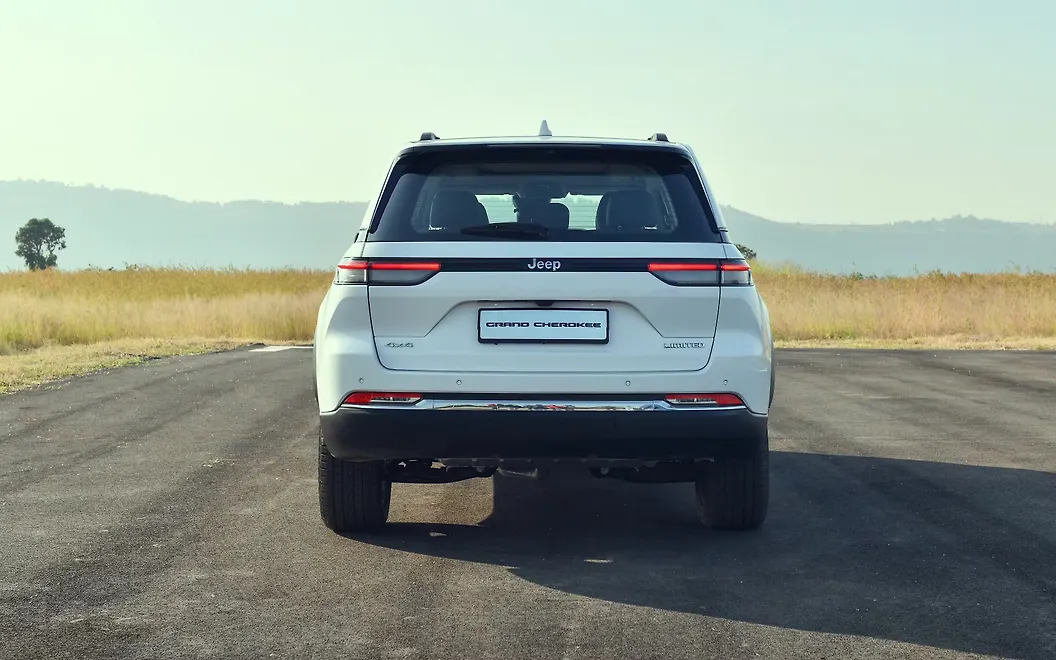 27 Jeep Grand Cherokee Interior Images: Grand Cherokee Interior Photo ...
