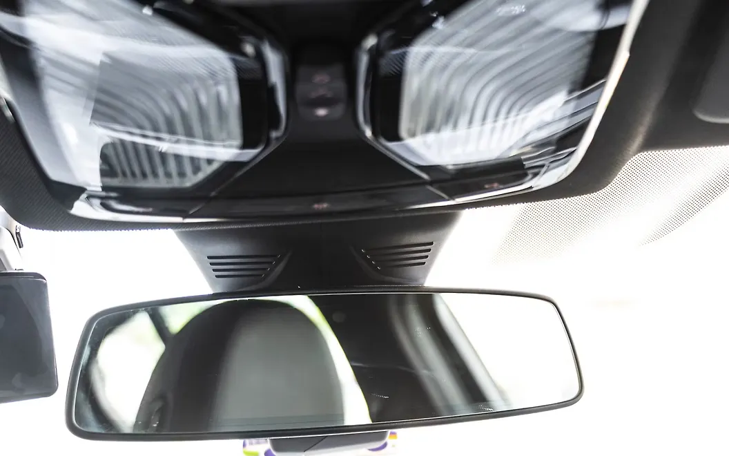 BMW M340i - Rear Left View | BMW M340i Images