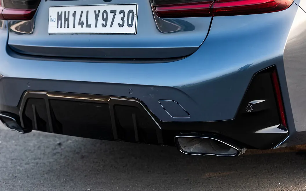 BMW M340i Images | M340i Exterior, Road Test and Interior Photo Gallery