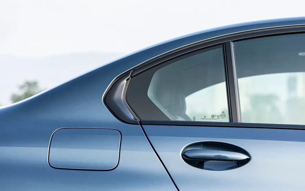 BMW M340i - Side Rear View | BMW M340i Images