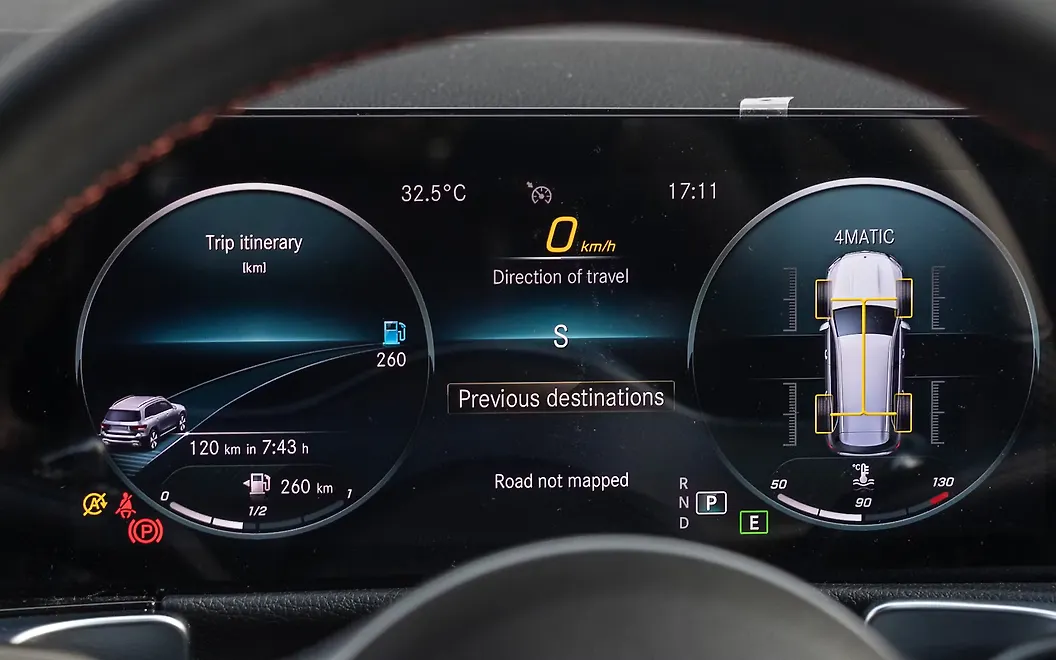 Mercedes-Benz GLB - Front View | Mercedes-Benz GLB Images