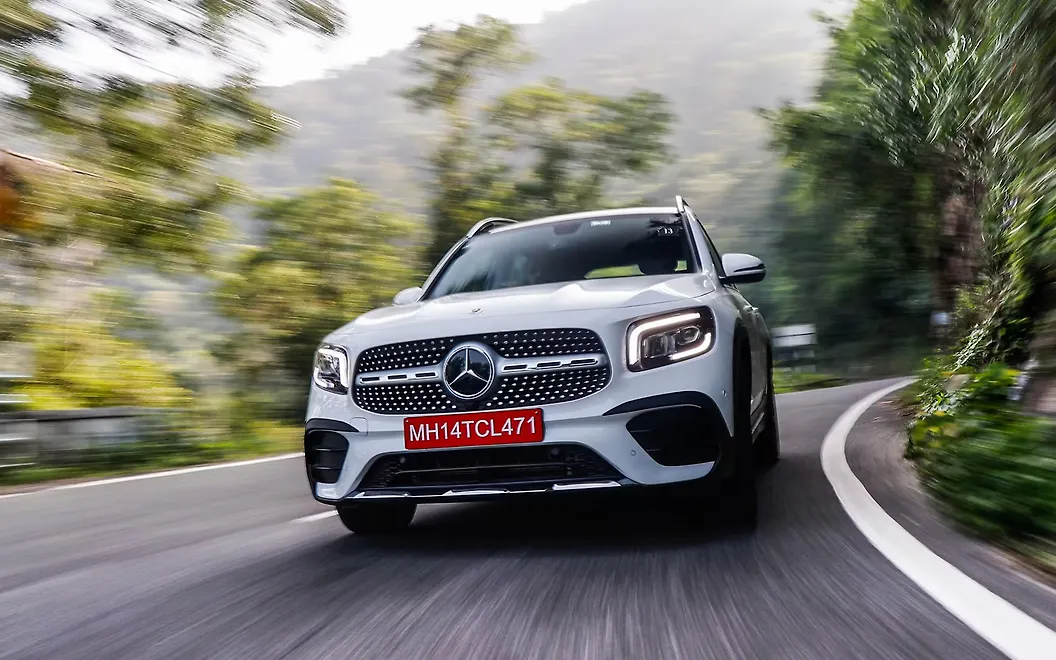 Mercedes-Benz GLB Images | GLB Exterior, Road Test and Interior Photo ...