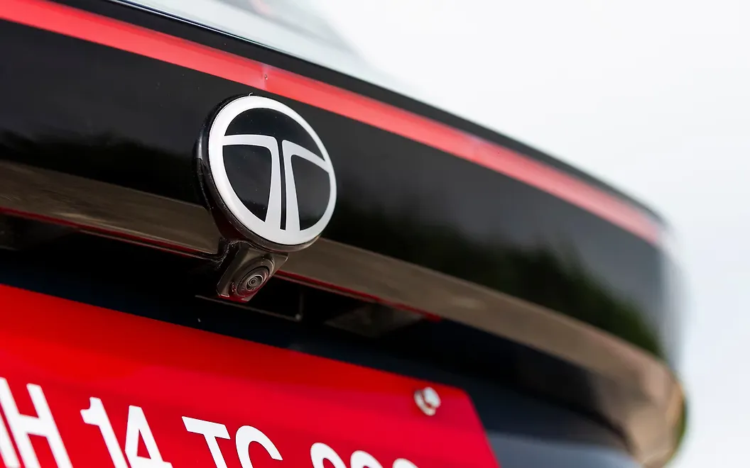 Tata Harrier EV Images | Harrier EV Exterior, Road Test and Interior ...