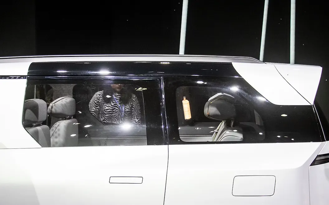 Tata Harrier EV Images | Harrier EV Exterior, Road Test and Interior ...