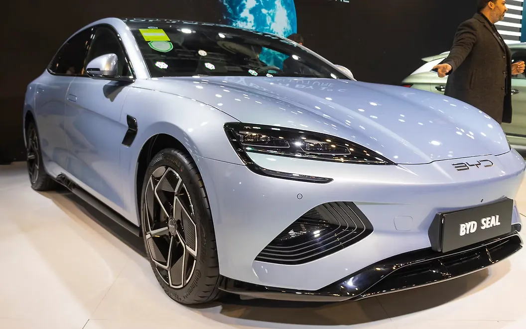 BYD Seal - Front Left View | BYD Seal Images