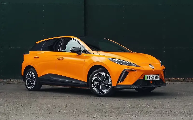 MG 4 Images | 4 Exterior, Road Test and Interior Photo Gallery