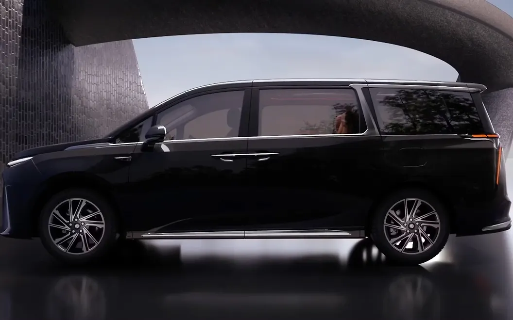 MG M9 - Side Rear View | MG M9 Images