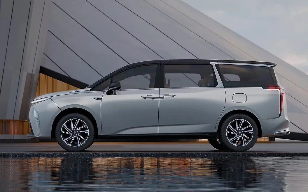 MG M9 - Side Rear View | MG M9 Images