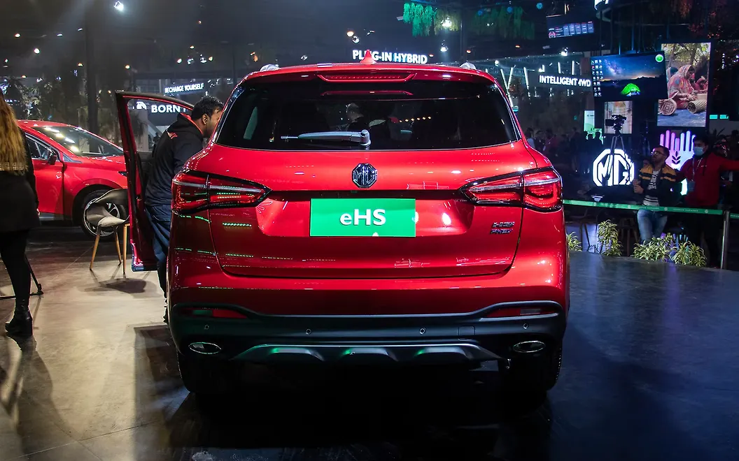 MG eHS - Rear View | MG eHS Images