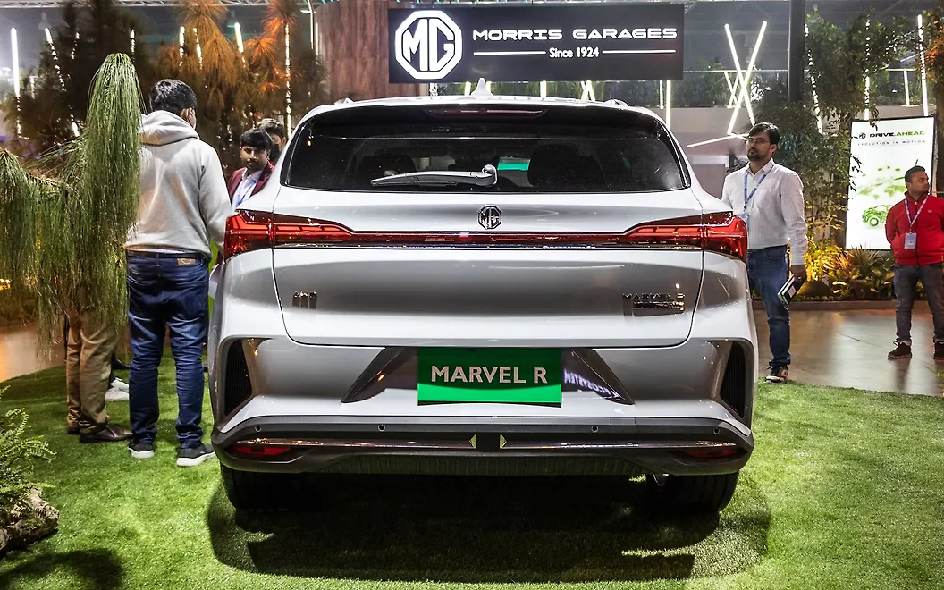 MG Marvel R Images | Marvel R Exterior, Road Test and Interior Photo ...