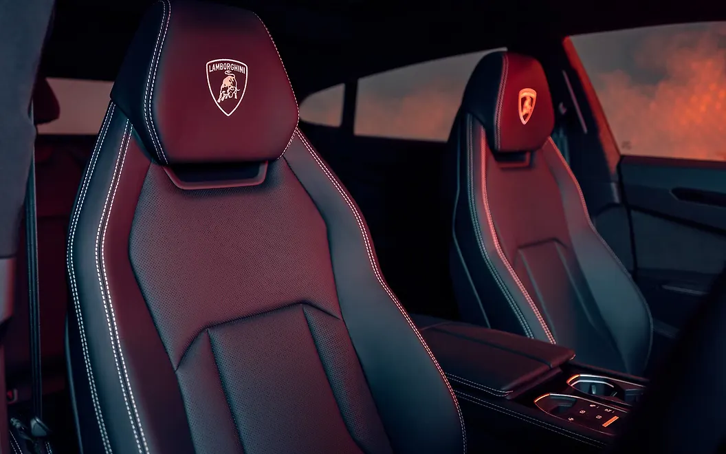 Lamborghini Urus S - Front Right View | Lamborghini Urus S Images