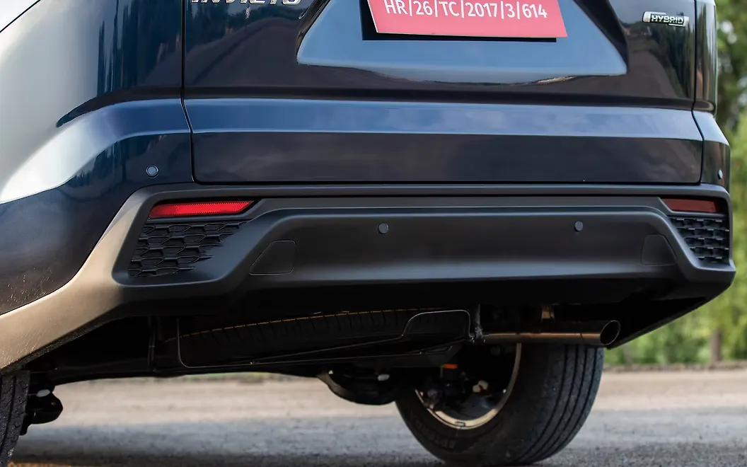 Maruti Suzuki Invicto - Side Rear View | Maruti Suzuki Invicto Images