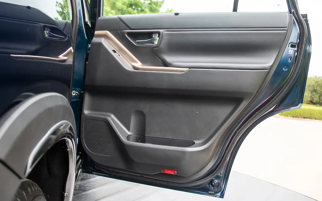 Maruti Suzuki Invicto - Cabin Light | Maruti Suzuki Invicto Images