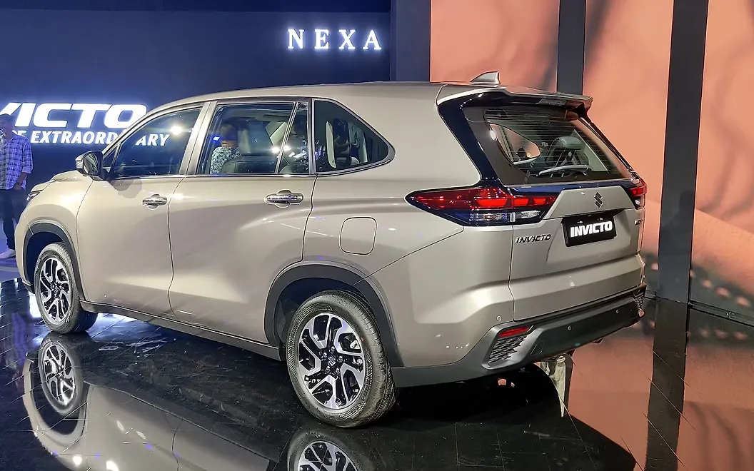 Maruti Suzuki Invicto - Side Rear View | Maruti Suzuki Invicto Images