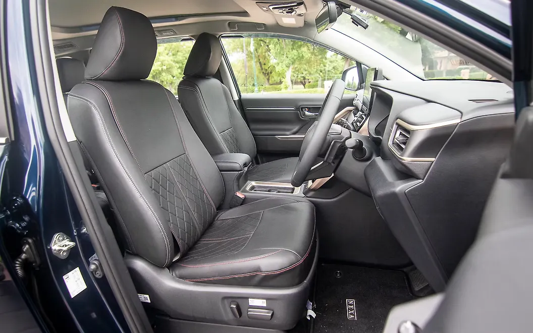 Maruti Suzuki Invicto Interior Images: Invicto Interior Photo Gallery